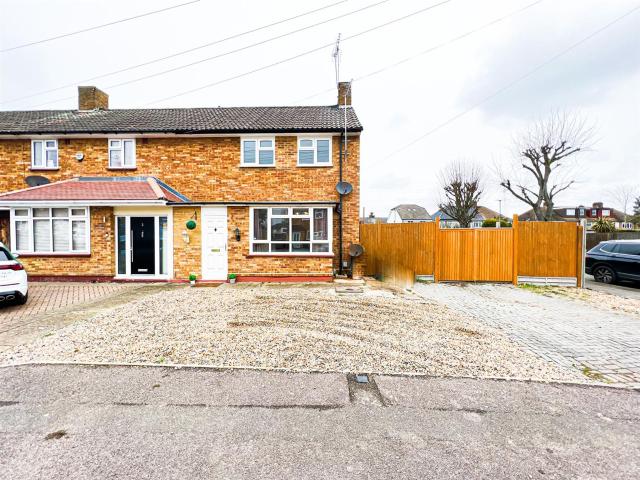 Prescott Road, Cheshunt, EN8 Birchills Estate Agents