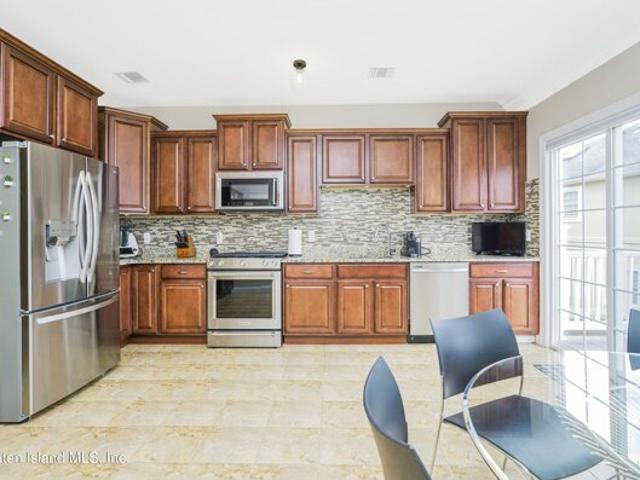 Presentation Cir, Staten Island, Home For Sale