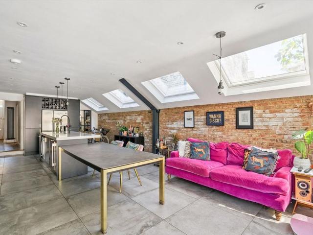 Presenting a stylish home