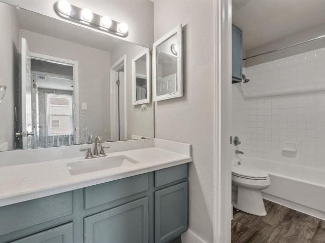 Preservation Square 2 Bedroom Apartment for Rent at 904 W 21st St, Austin, TX 78705 West University