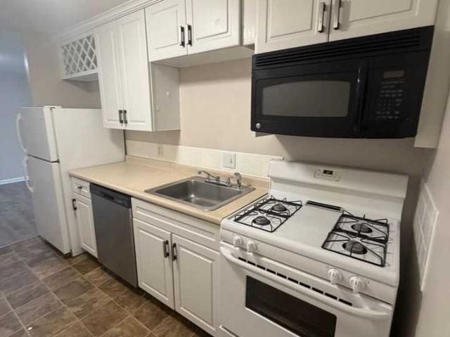 Presidential Park Condominiums 1 Bedroom Apartment for Rent at 345 Hildreth St, Lowell, MA 01850 Centralville