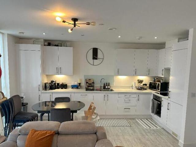 Press Road, London, 2 Bedroom Apartment