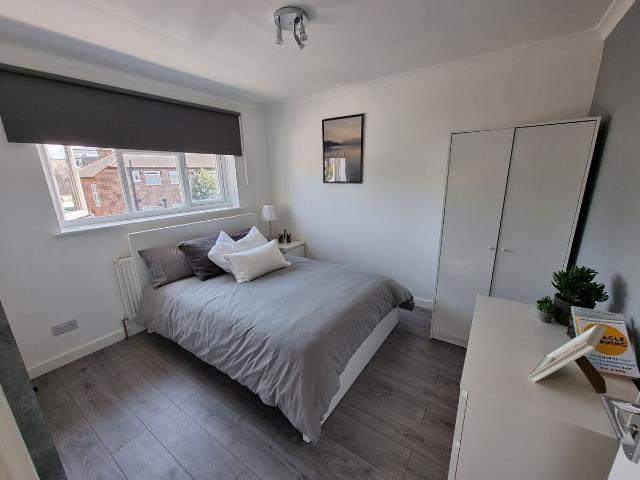 Press Road, Uxbridge UB8, Room to rent, £950 pcm | PrimeLocation