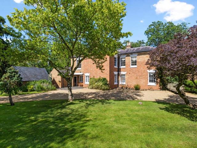 Preston on Stour. 4 bed detached house to rent £4,750 pcm £1,096 pw