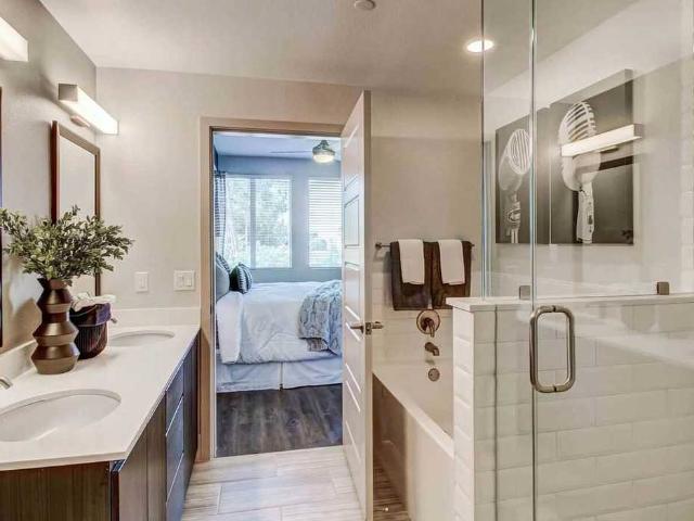 Preston at Biltmore 3 Bedroom Apartment for Rent at 2323 E Highland Ave, Phoenix, AZ 85016