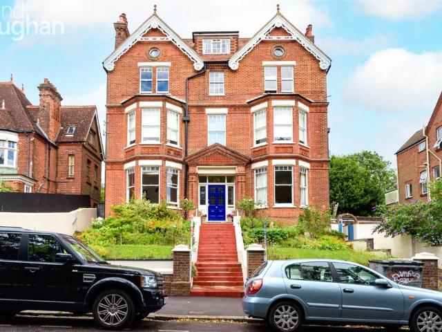 Preston Park Avenue, Brighton BN1 2 bed flat to rent £1,700 pcm £392 pw