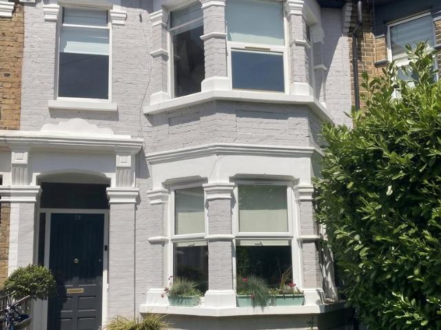 Preston Road, London E11 4 bed terraced house to rent £2,800 pcm £646 pw