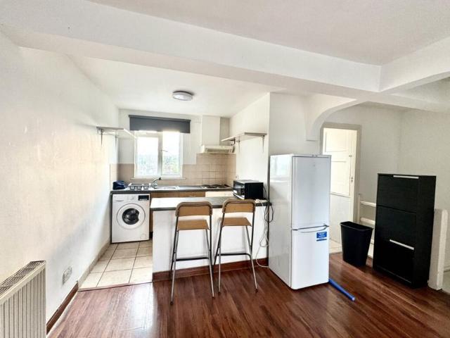 Preston Road, London HA9 1 bed flat to rent £1,408 pcm £325 pw