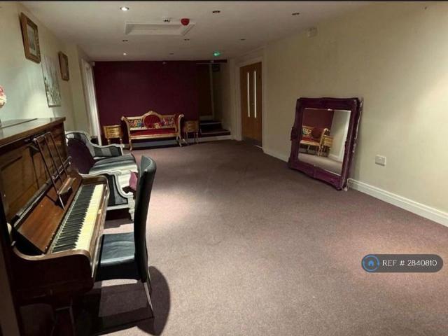 Preston St, Fleetwood, FY7 3 bed flat to rent £1,000 pcm £231 pw