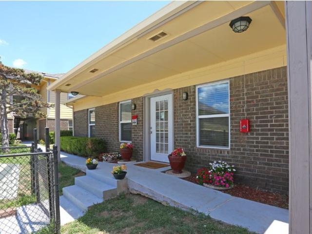 Preston Square Apartments Now Offering $250 Off Move In Costs!