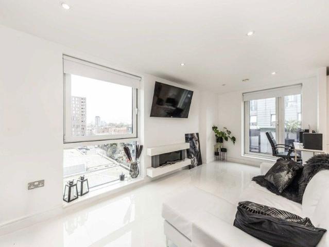 Prestons Road Canary Wharf, E14