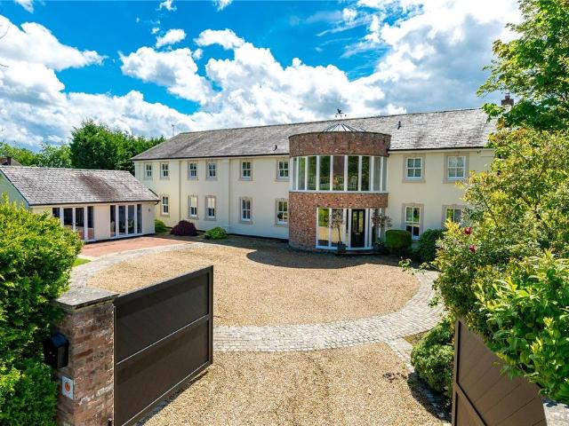 Prestbury Road, Wilmslow, Cheshire, SK9 6 bed detached house to rent £12,000 pcm £2,769 pw