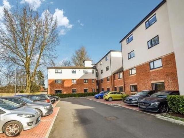 Prestfield Court, Kensington Street, 2 Bedroom Apartment
