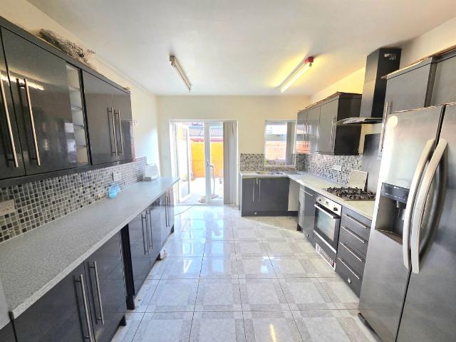 Prestwold Road, Leicester LE5, 4 bed terraced house to rent, £1,300 pcm | PrimeLocation