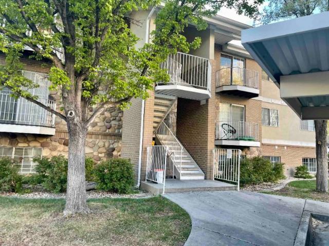 Private MALE Room for Rent_Available August 1st |