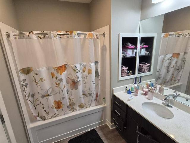 Private Master Bedroom