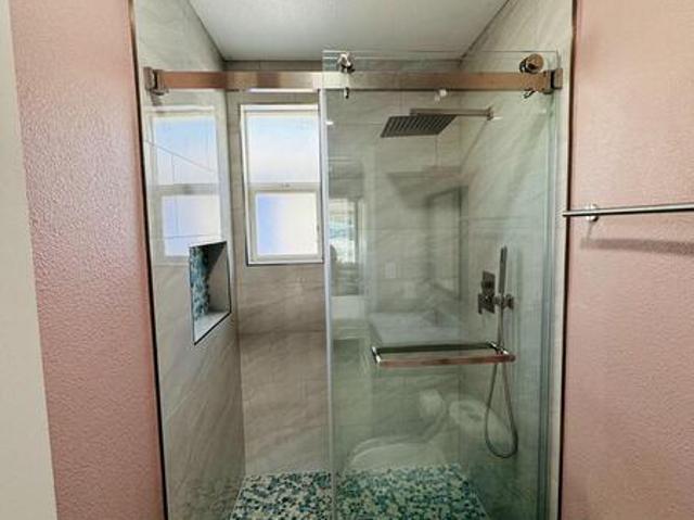 PRIVATE NOT SHARED* STUDIOS IN THE ARTS DISTRICT 1 BLOCK OFF MAIN STREET AT THE WORLD FAMOUS STAR MOTEL