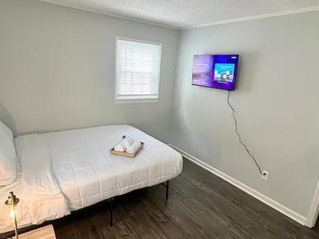 Private Apartment with Furnishings & WiFi