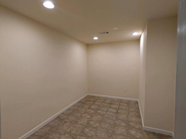 Private Basement Suite w/ Bath & Utilities Include