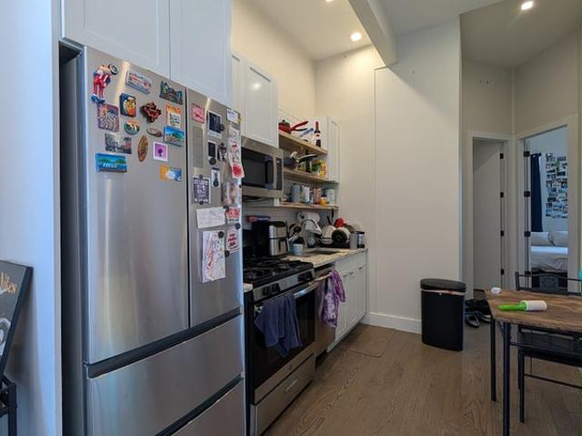 Private bath / AC / dishwasher / laundry