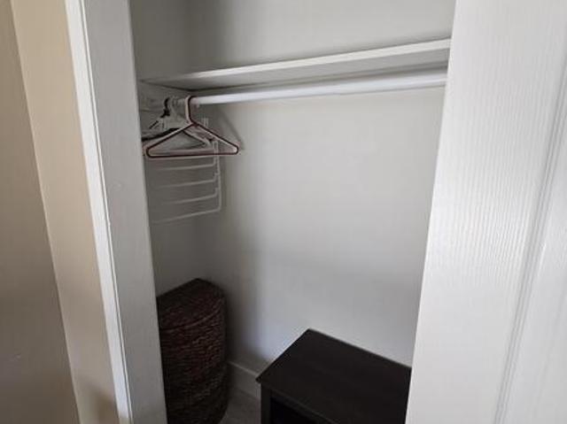 Private Bathroom Covered Assigned Parking & Cozy Oakland Park House with Backyard
