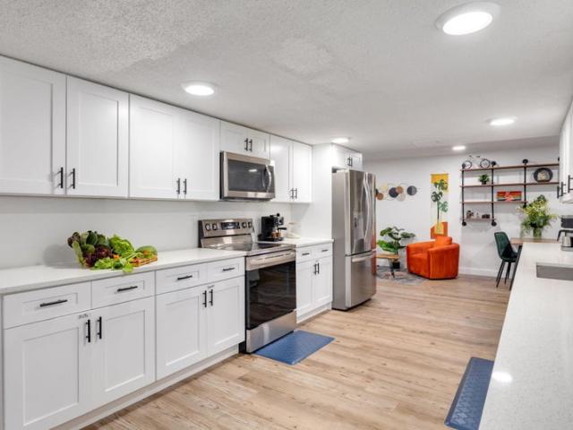 Private Bathroom for Every Room Huge Kitchen with