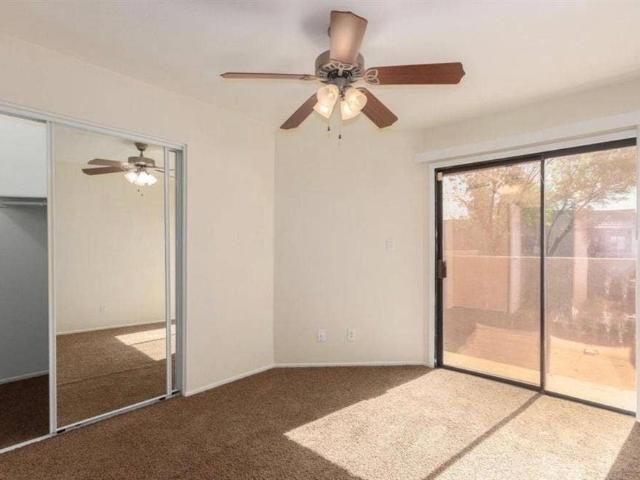 Private Bdrm/Bathrm In Townhome