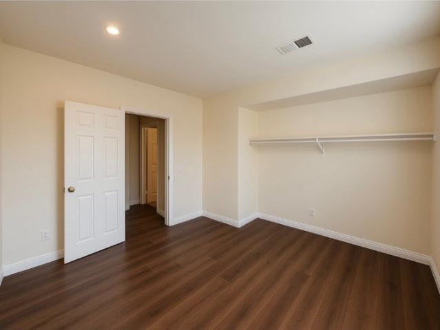 Private beautiful clean room for rent