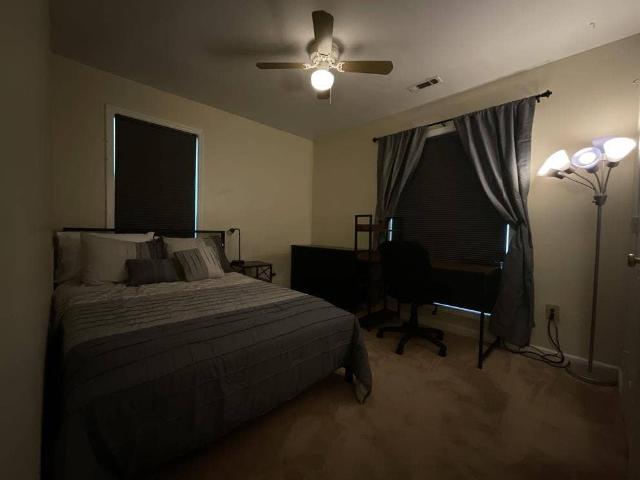 Private Bed and Bath in Quiet Area