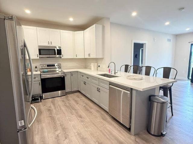 Private Bed & Bath Available Now