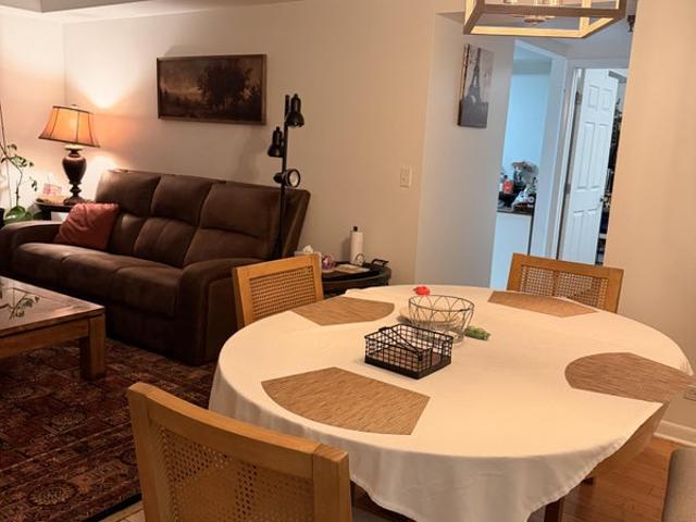 Private Bed+Bath, Furnished Berwyn travel Doc/RN