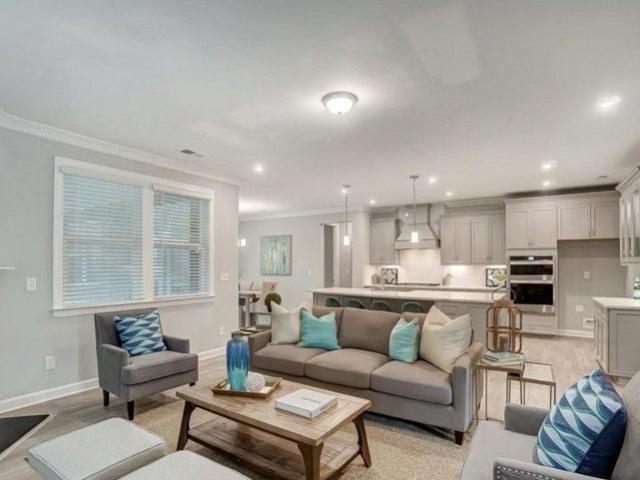 Private bed/bath in Mint Hill modern 2023 home