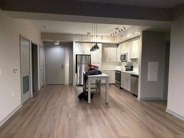 Private bed/bath + office in Fairfax Corner