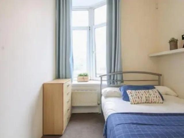 Private bedroom