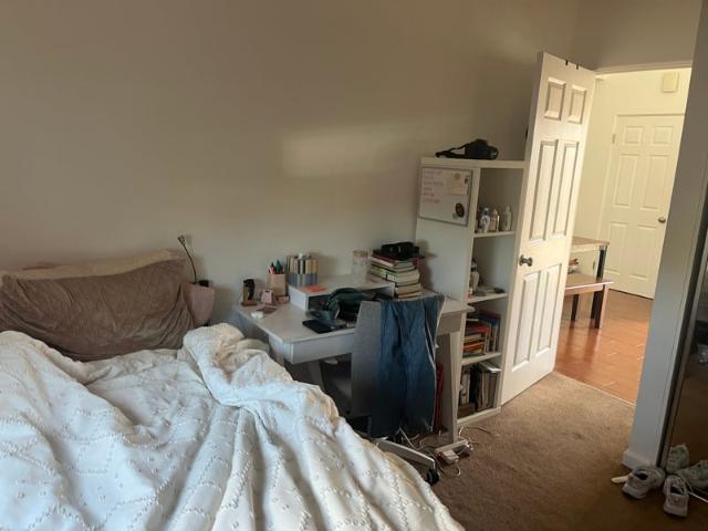 Private Bedroom Available Near Downtown