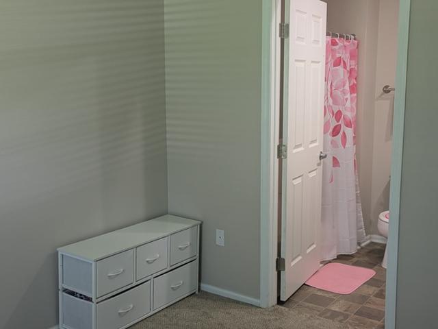 Private Bedroom & Bath Available in New Albany – $800/mo