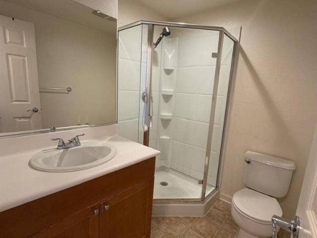 Private Bedroom & Bath Bills includ