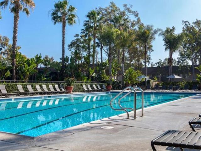 Private Bedroom & Bath in Shared Space with Community Amenities near UCI