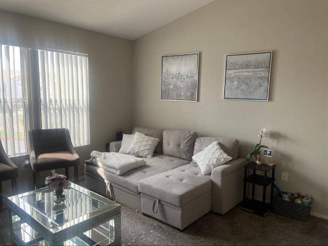 Private bedroom & bathroom $800