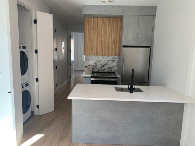 Private Bedroom & Bathroom in 2BRBA Crown Heights