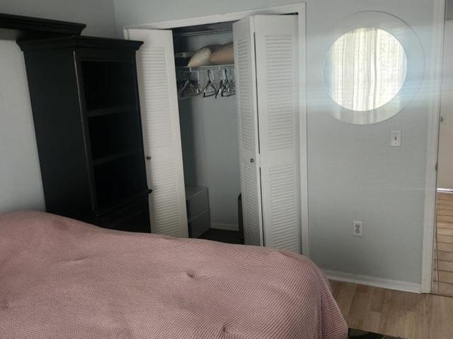 Private Bedroom & Bathroom in Beautiful Orlando Ho