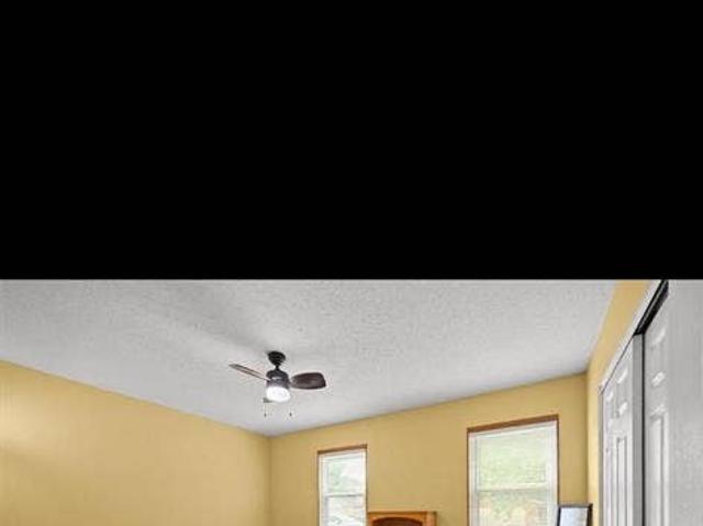 Private Bedroom & Bathroomm