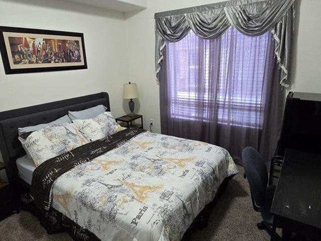 Private Bedroom for rent