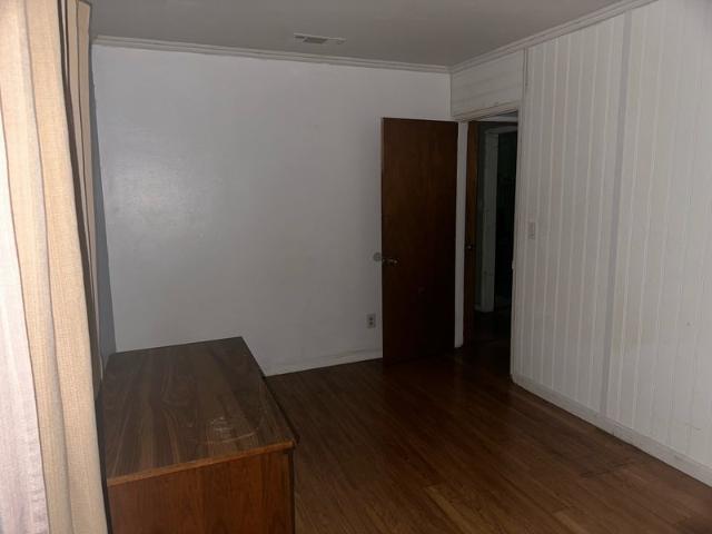 Private bedroom for rent