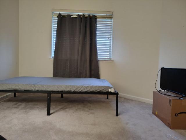 Private Bedroom for Rent in Cupertino Single_Fami