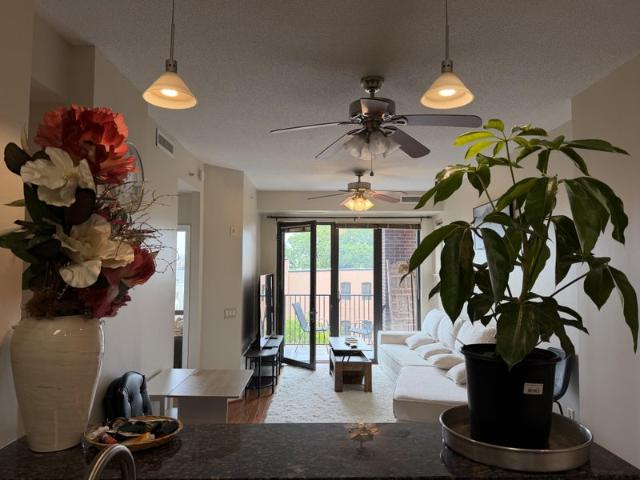 Private Bedroom for Rent in Luxury Condo | Columbi