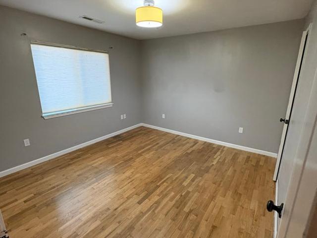 Private Bedroom for Rent_ Mile off Hwy 16