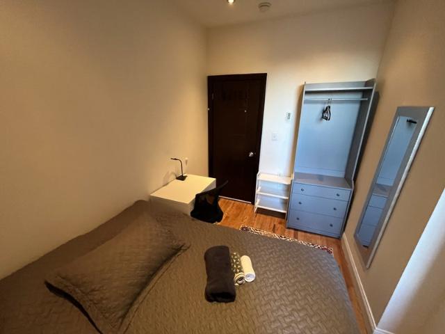Private Bedroom in 3 BR 2 Bathroom Apartment