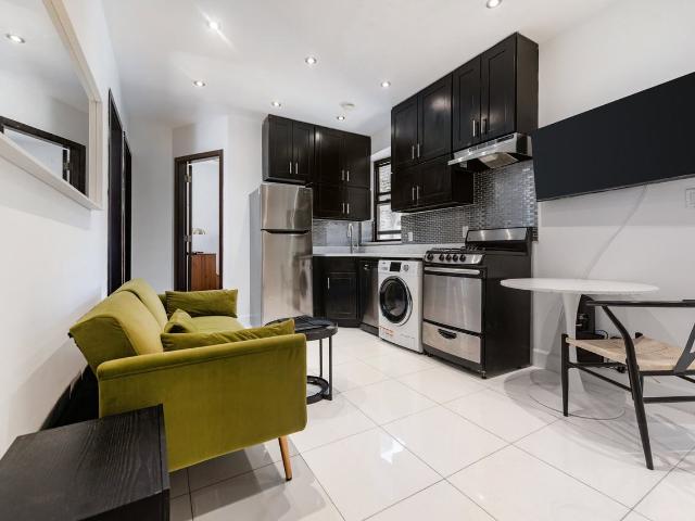 Private Bedroom in 4 Bedroom/1 Bathroom Home 4 Bedroom Apartment for Rent at 4 W 108th St, New York, NY 10025 Upper West Side