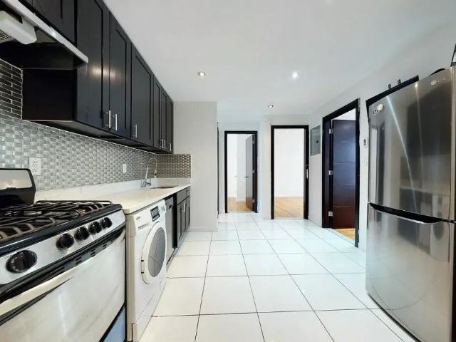 Private Bedroom in 4 Bedroom/2 Bathroom Home 4 Bedroom Apartment for Rent at 964 Amsterdam Ave, New York, NY 10025 Upper West Side